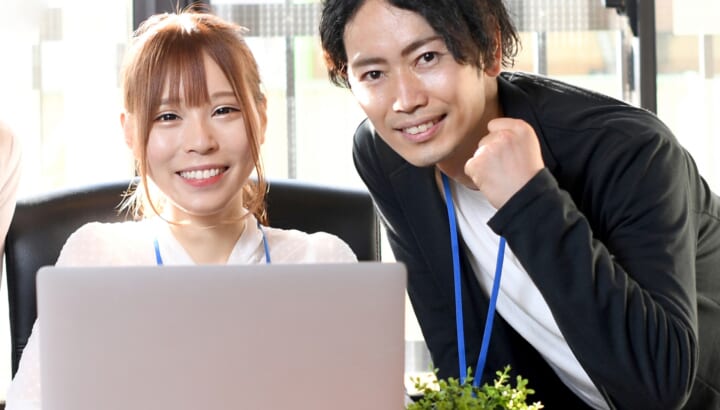 部下の肩に触れる行為はセクハラ？パワハラ？ ワーク・ライフ・マガジン♫ みなさまの気になる情報をお届け